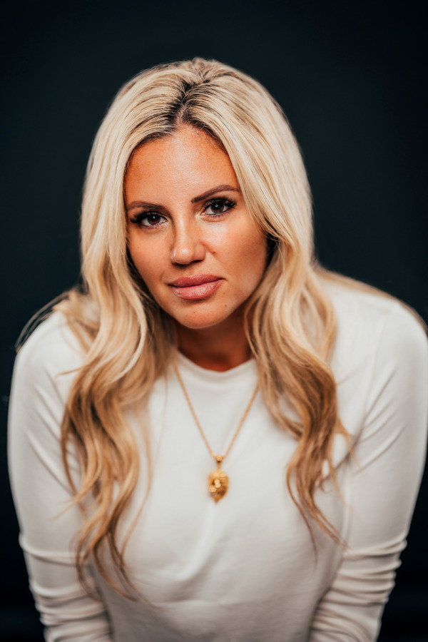 Nicole Benoit 2019 – Josh Street Design & Photography